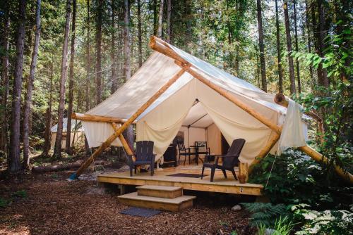 Booking.com : Canada glamping. 57 glamping sites