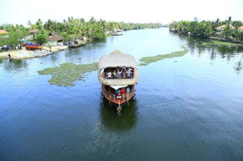 The 10 Best Kerala Boats - Boat Houses in Kerala, India Booking.com