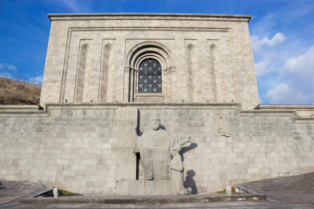 Imperial Palace Hotel Yerevan, Armenia - Booking.com