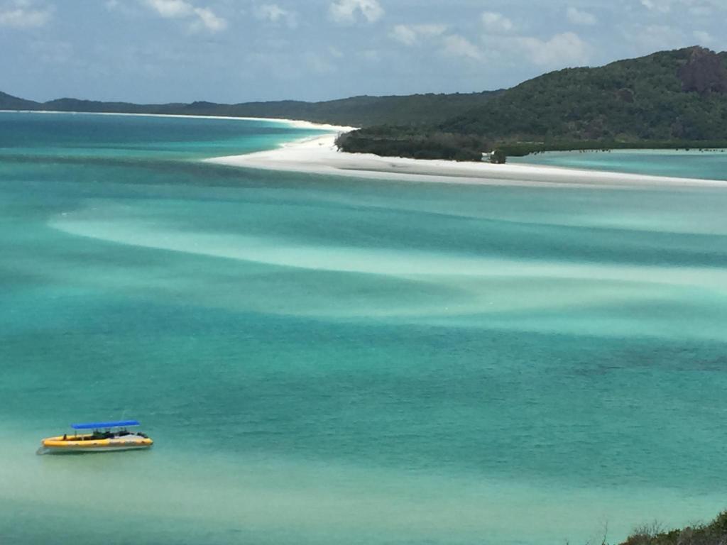 Resort Beach Club, Hamilton Island, Australia - Booking.com